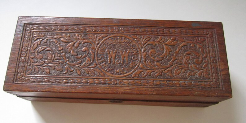 Circa 1900s Wheeler and Wilson Wood Box With Attachments - Etsy