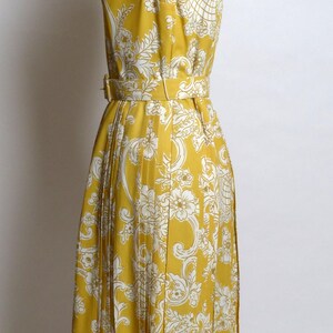 Circa 1950s Gold and Cream Paisley Rockabilly Dress - Etsy