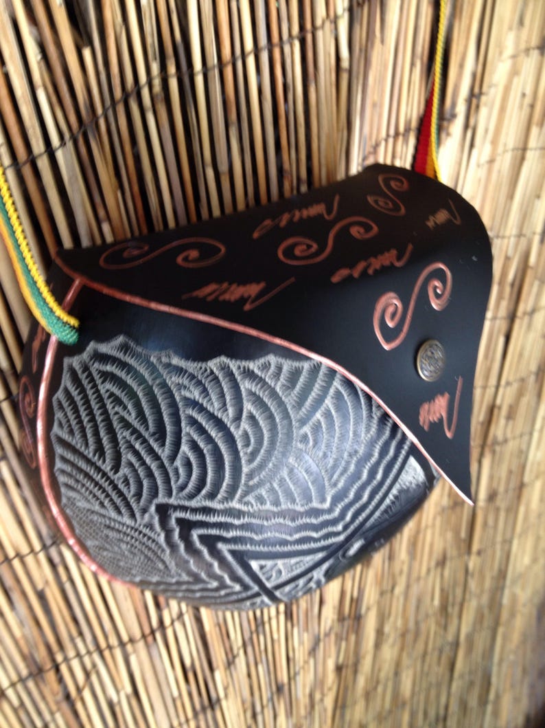 Calabash handbag black carved with lion face and david star. - Etsy France