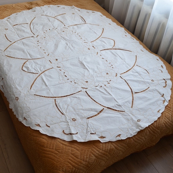 Large Oval Tablecloth - Etsy