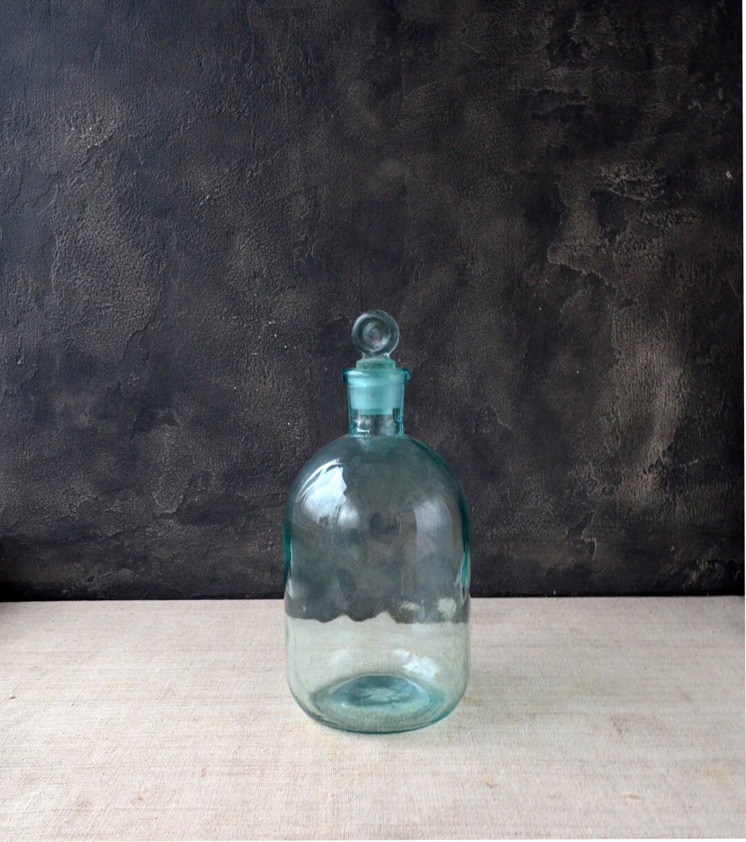 Light Blue Glass Pharmacy Bottle Apothecary Jar Medical Display Bottle ...