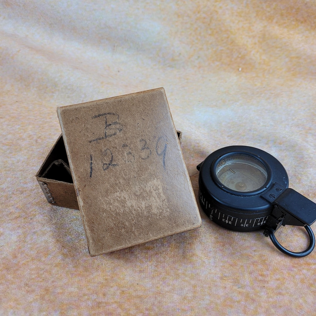 WW2 Military Issued Prismatic Marching Compass in Its Original Stores ...