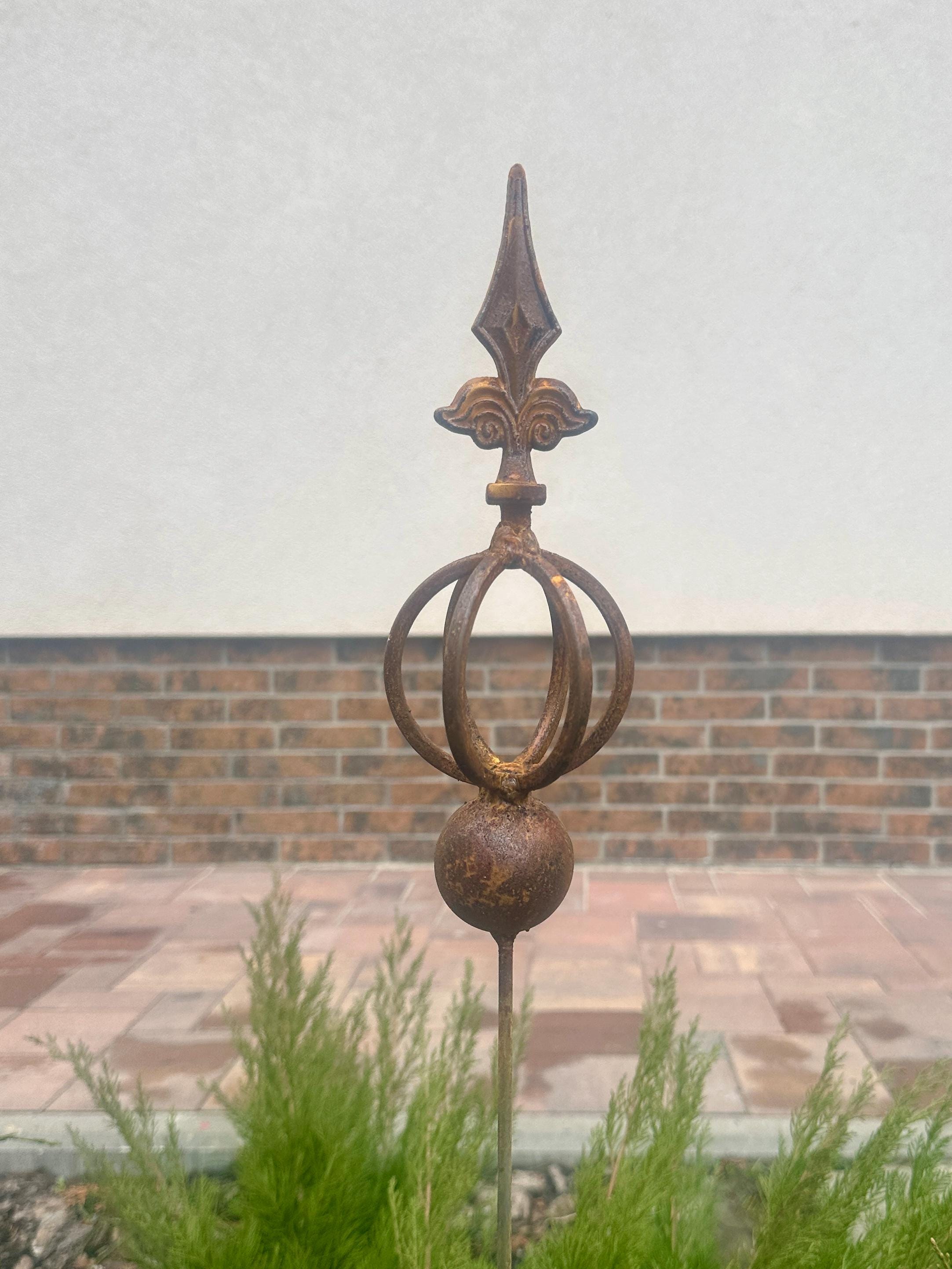 Rusty Metal Garden Stakes, Rusty Garden Finial, Metal Garden Decor ...