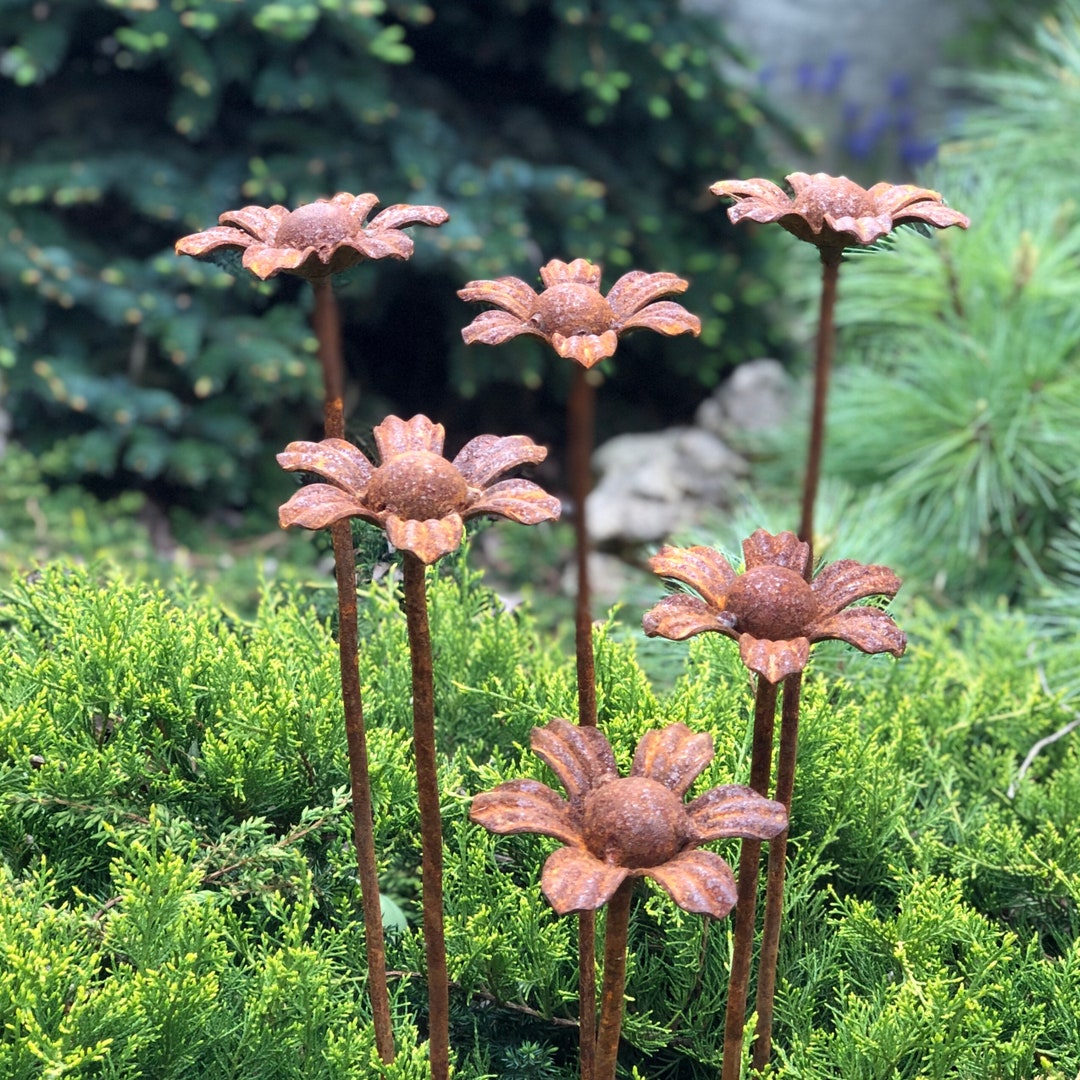 Rusty Flowers Set of 6, 6 Rusty Flowers Garden Stakes, Metal Garden ...