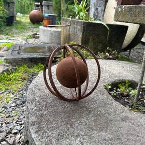 8’’ Rusty Metal Sphere – Outdoor Garden Decor, Weathered Steel Ornament ...