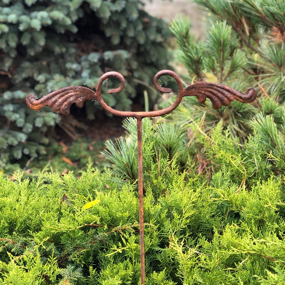 Rusty Metal Garden Stakes, Rusty Garden Finial, Metal Garden Decor ...