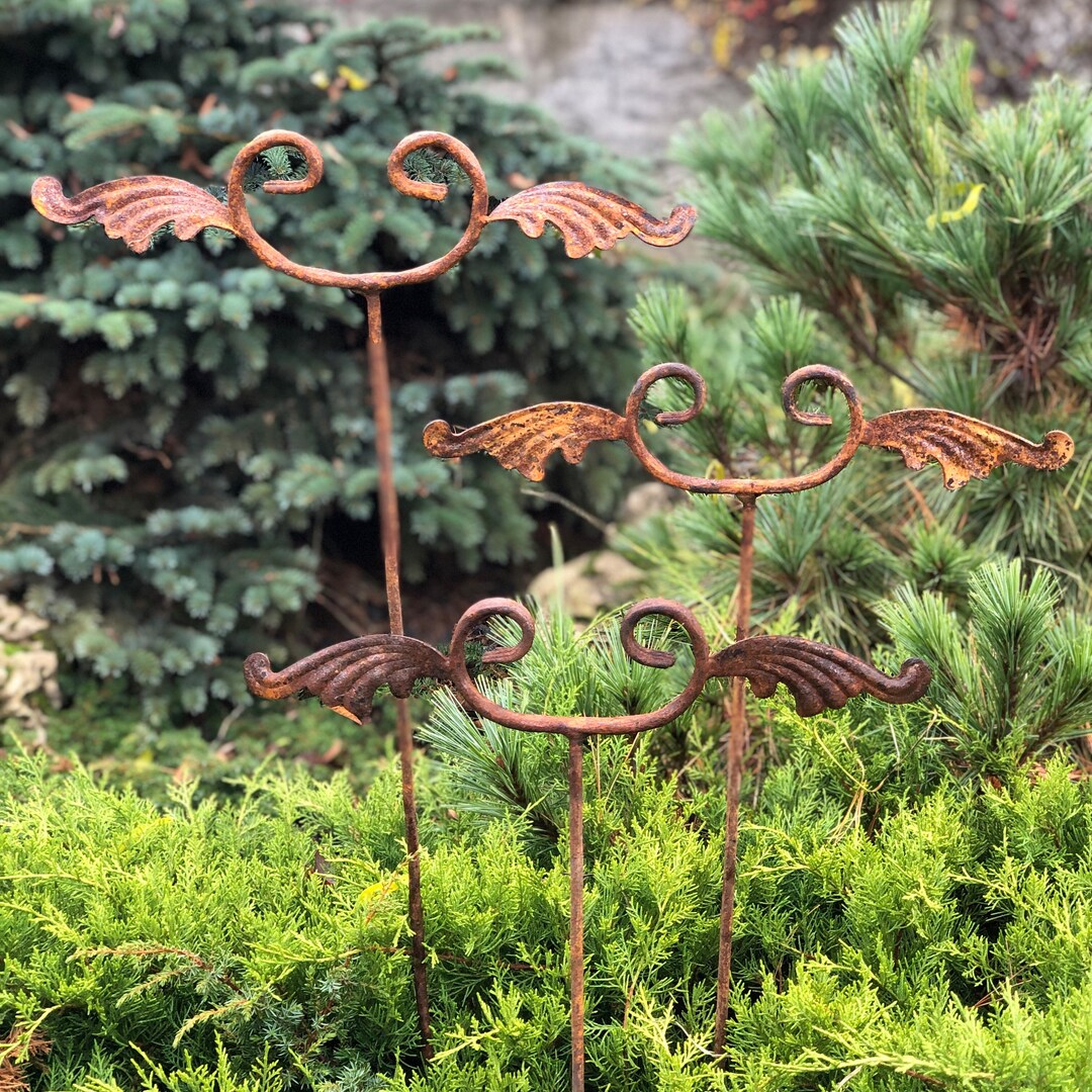 Rusty Metal Garden Stakes & Finial – Rustic Yard Art, Outdoor Metal ...
