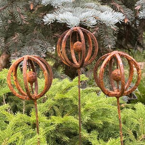Modern Minimalist Garden Stakes, Rusty Metal Garden Outdoor Decor - Etsy
