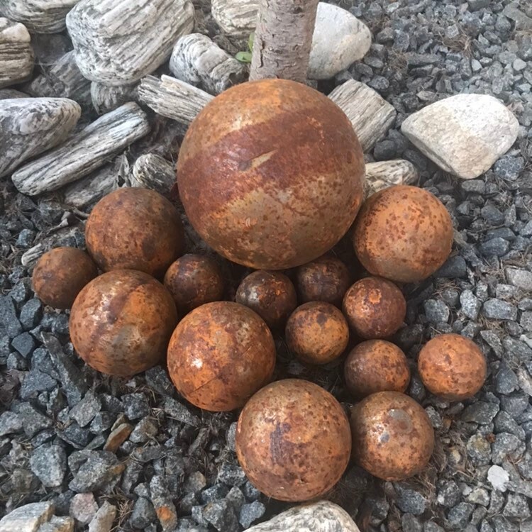 Rusty Metal Garden Balls Set, Rustic Corten Steel Yard Art, Lawn ...