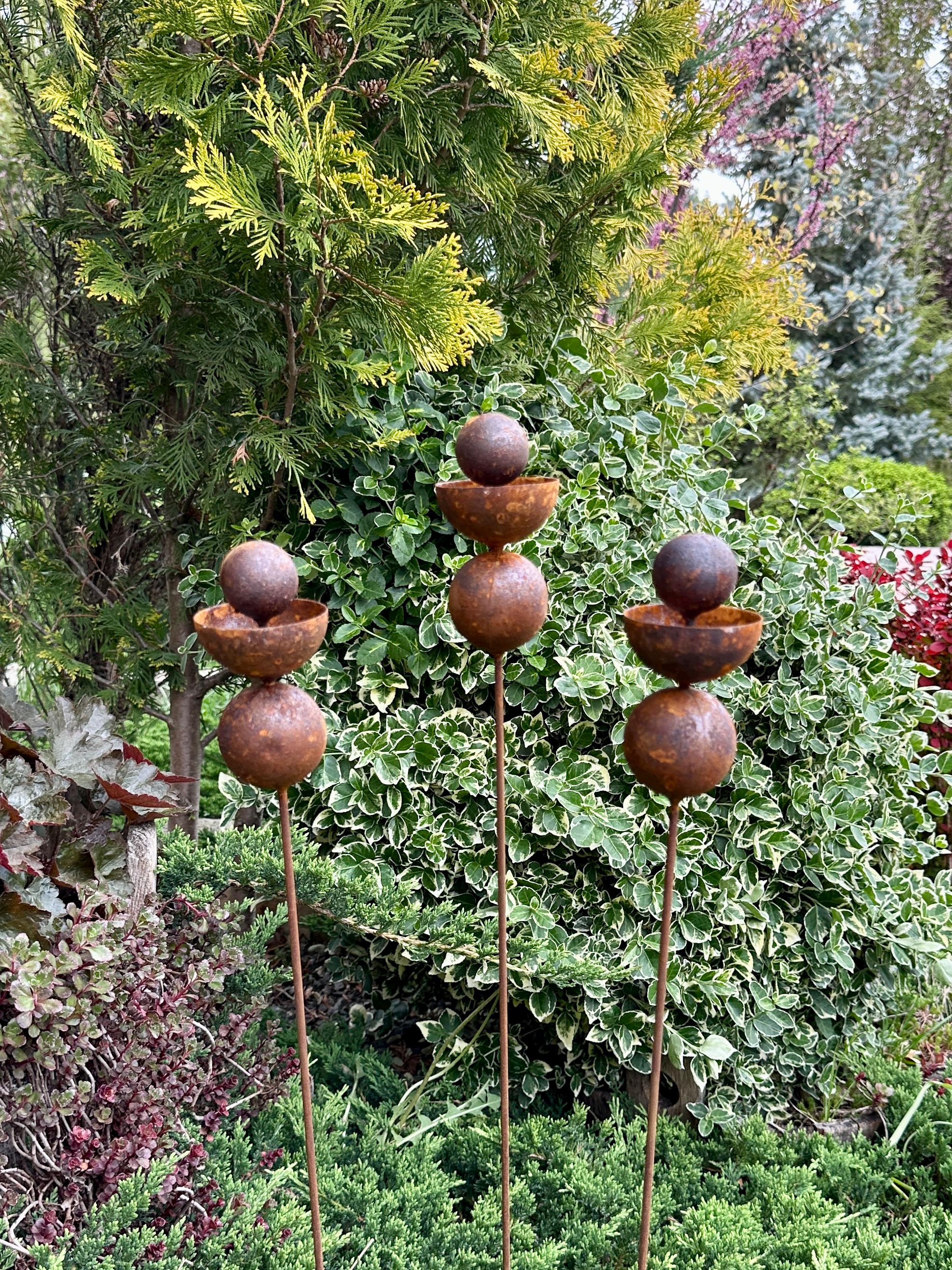 Set of 3 Rusty Metal Flowers, Garden Decorations, Handmade Outdoor ...
