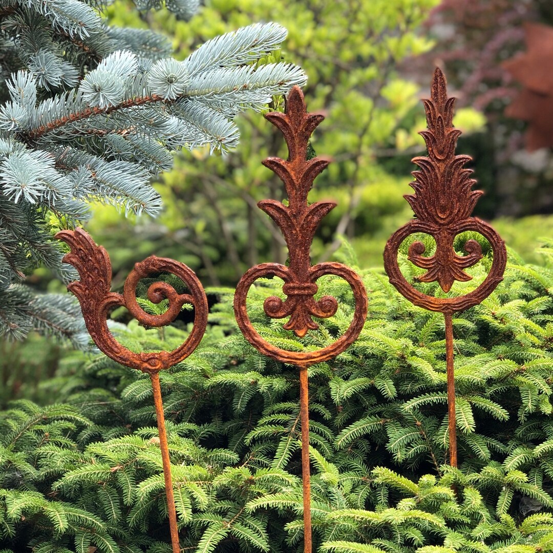 Rusty Metal Garden Stakes, Rusty Garden Finial, Metal Garden Decor ...