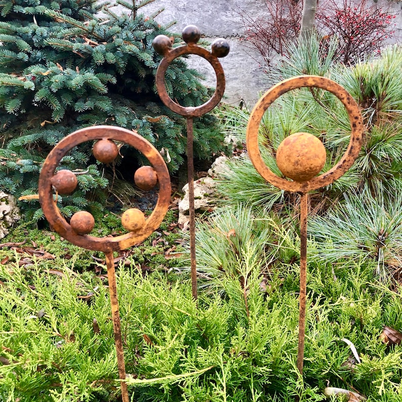 Set of 3 Rusty Metal Garden Stakes Rusty Garden Finials - Etsy