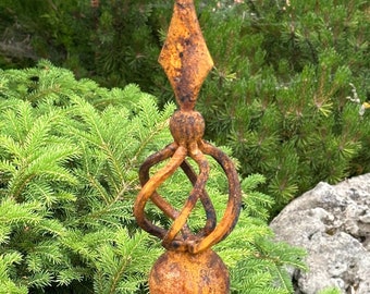 Rusty Finial, Garden Stakes Garden Decor, Metal Garden Decor, Outdoor ...