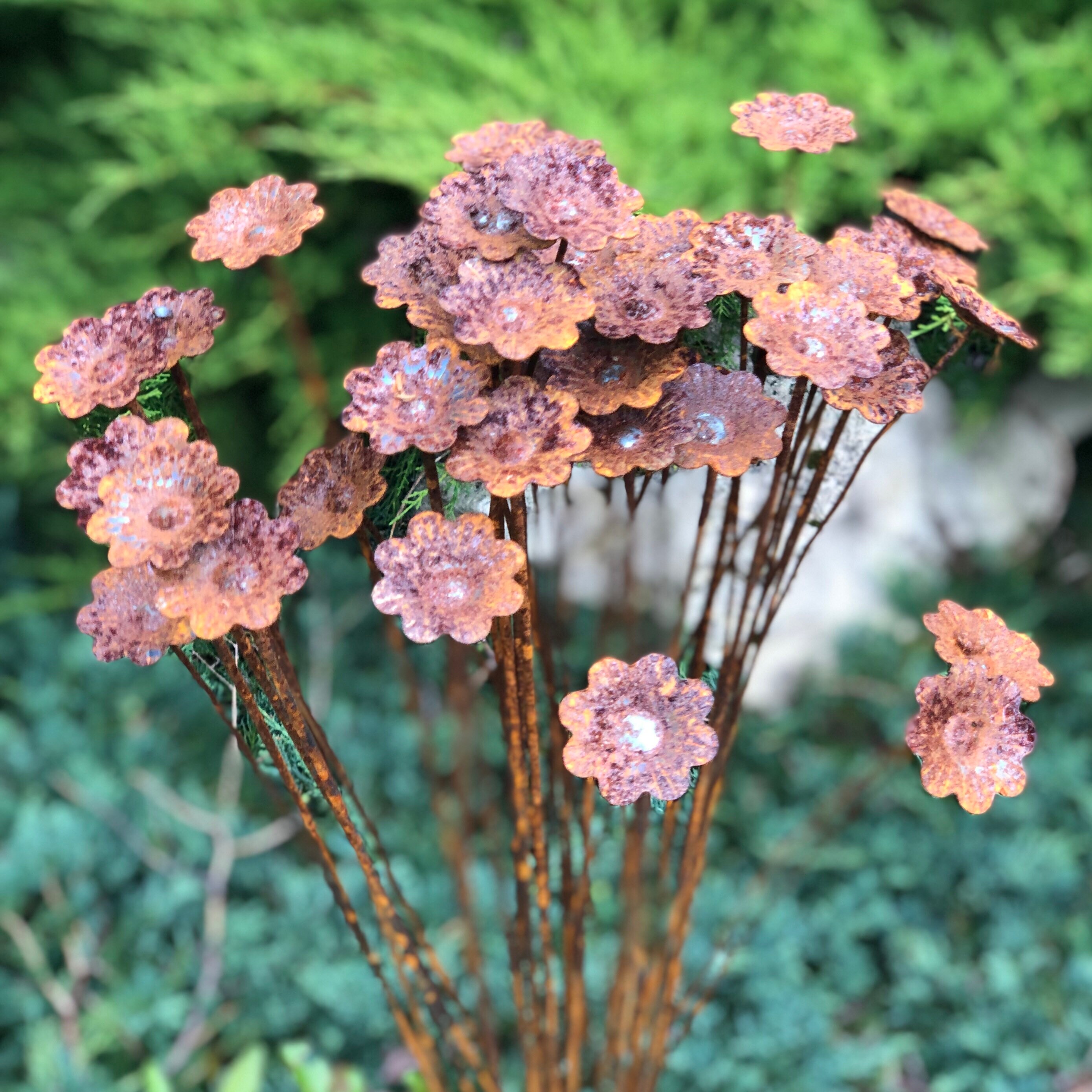 Rusty Flowers Set of 40 Flowers Garden Decor Metal Garden - Etsy
