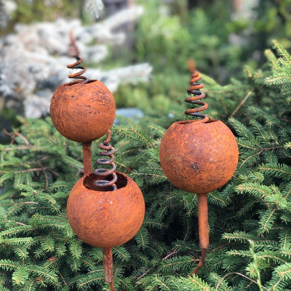 Rusty Flowers Set of 3 Rustic Garden Decor Metal Garden | Etsy