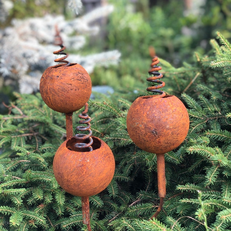 Rusty Flowers Set of 3 Rustic Garden Decor Metal Garden | Etsy