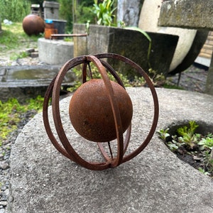 8’’ Rusty Metal Sphere – Outdoor Garden Decor, Weathered Steel Ornament ...