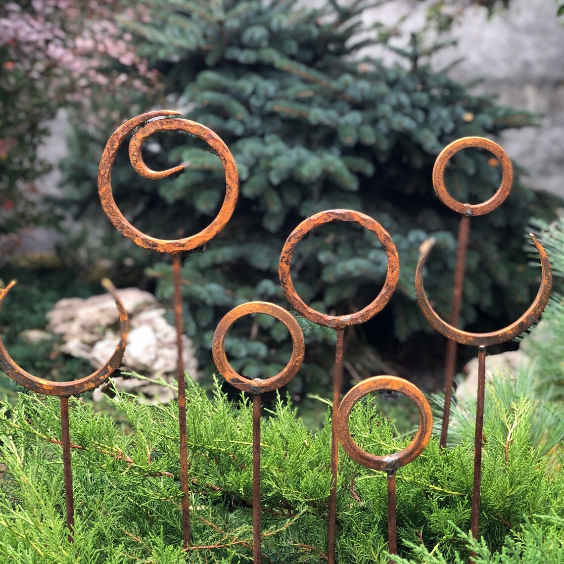 Set of 7 Rusty Metal Garden Stakes Rusty Garden Finials - Etsy