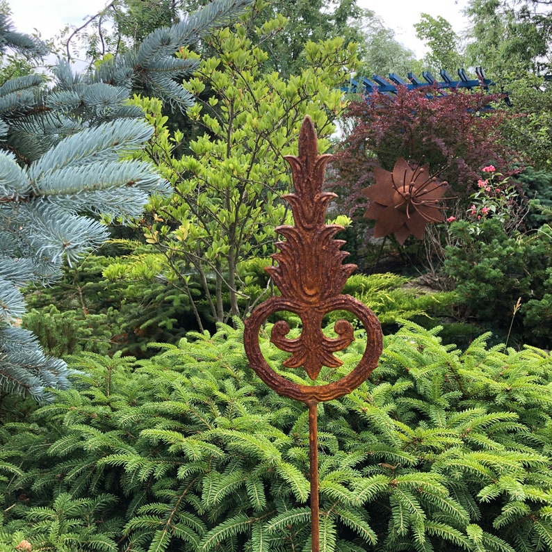 Rusty Metal Garden Stakes Rusty Garden Finial Metal Garden - Etsy