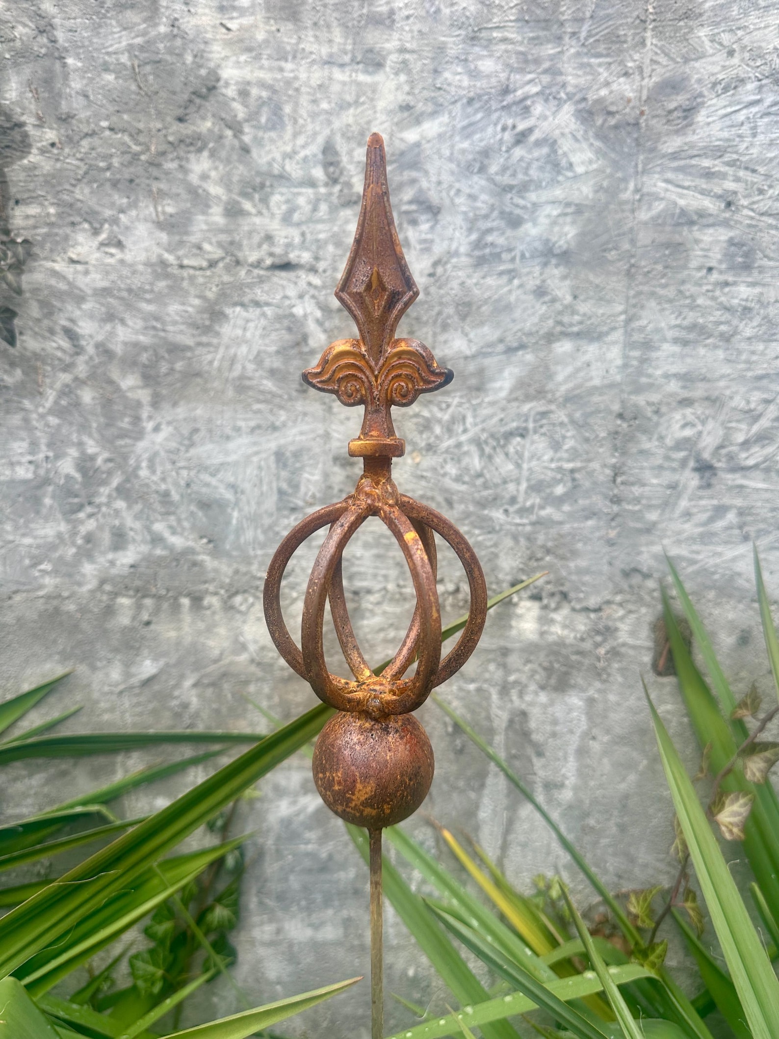 Rusty Metal Garden Finial Stake, Weathered Corten Steel Peak Decor - Etsy
