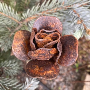 Rusty Flowers Set of 6, 6 Rusty Roses Garden Stakes, Metal Garden Decor ...