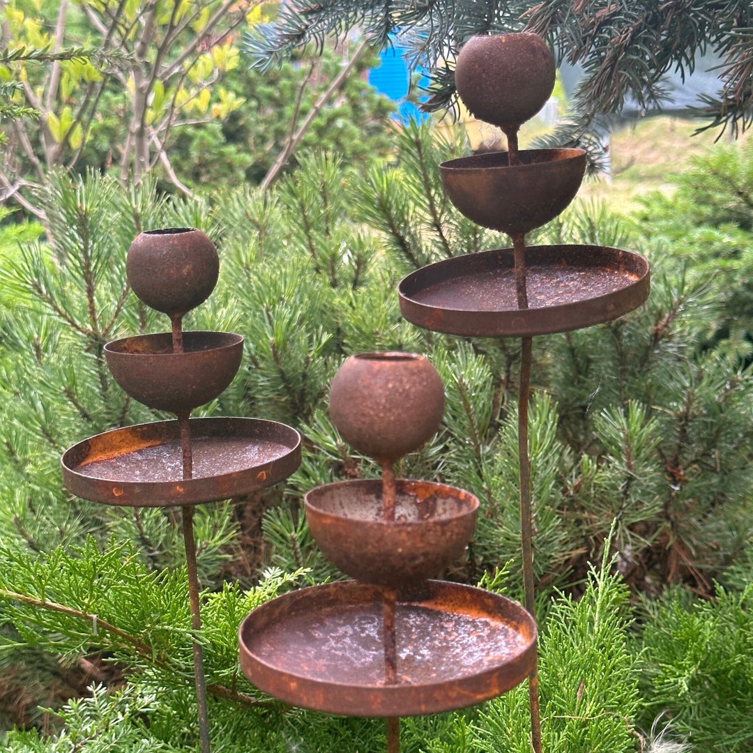 Rusty Metal Rain Catcher Garden Stakes, Bee and Butterfly Water Station ...