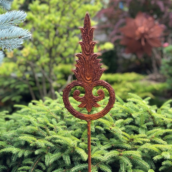 Rusty Metal Garden Stakes Rusty Garden Finial Metal Garden - Etsy