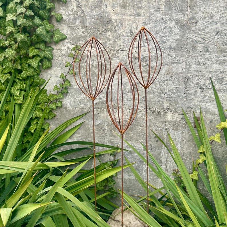 Rusty Metal Garden Finials, Weathered Decorative Stakes Art, Set of 3 ...