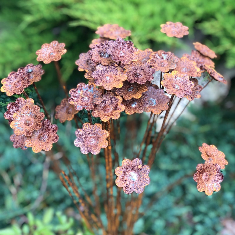 Rusty Flowers Set of 40 Flowers Garden Decor Metal Garden - Etsy