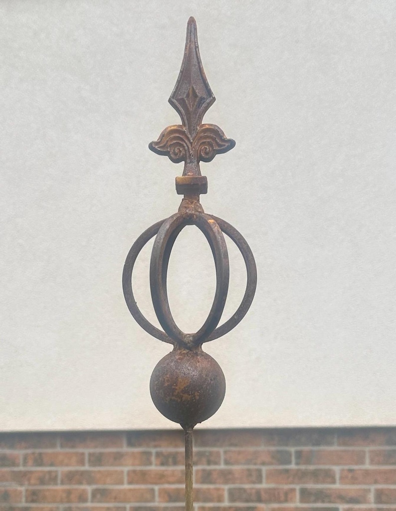 Rusty Metal Garden Stakes, Rusty Garden Finial, Metal Garden Decor ...