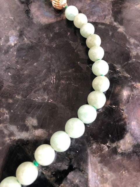 Vintage Green Jade Beaded Necklace 24 Jade and 14K Gold | Etsy