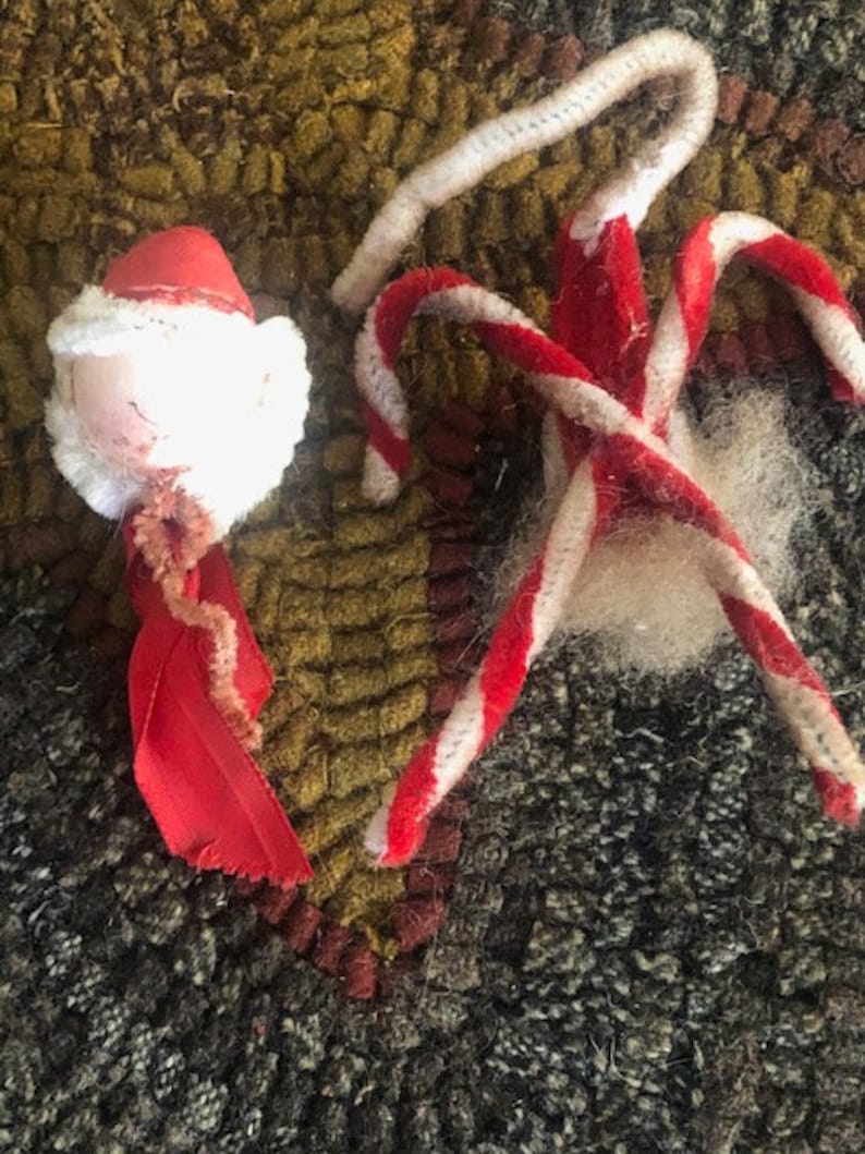Two Vintage Pipe Cleaner Santa Christmas Decorations - Etsy