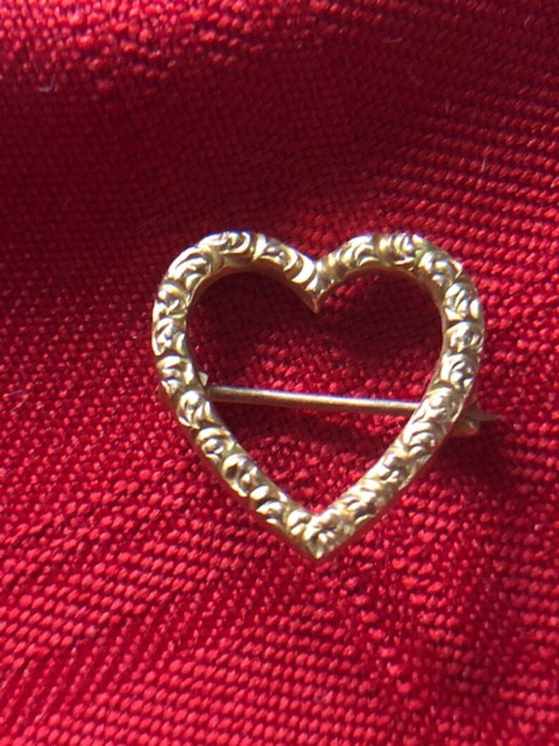 Vintage Valentine's Heart Pin Brooch - Etsy