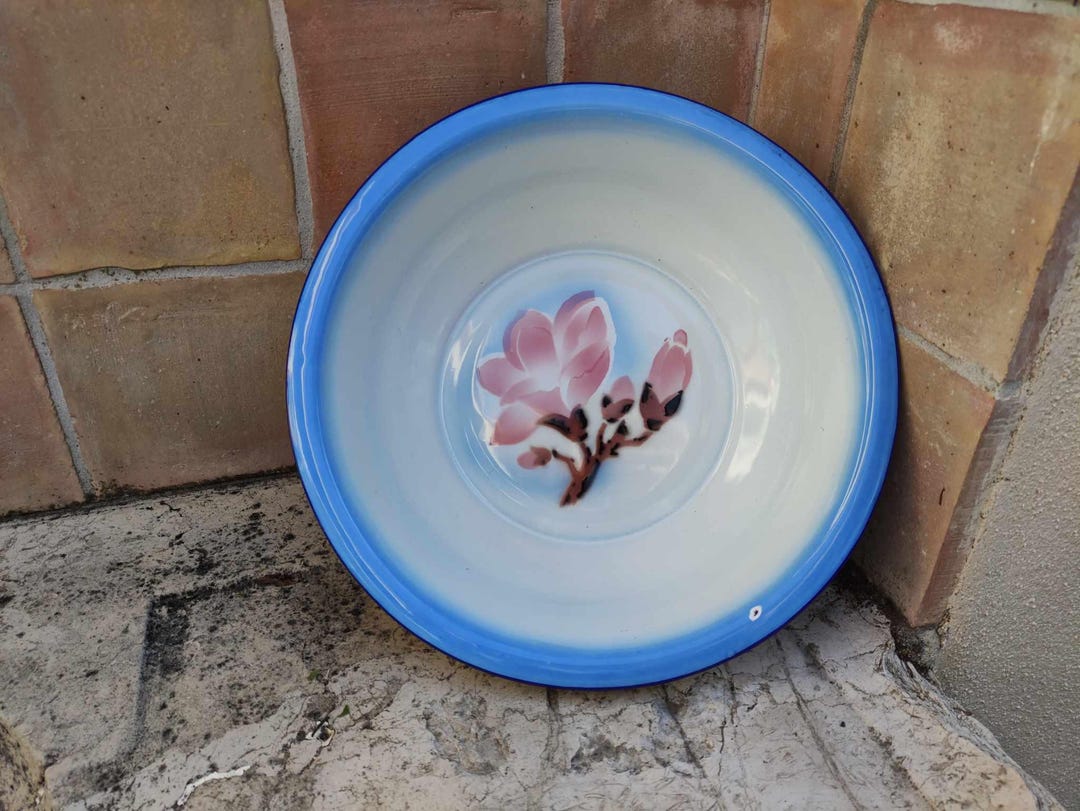 Old Enameled Basin / Vintage Basin / 1950s Enameled Basin / Kitchen or ...