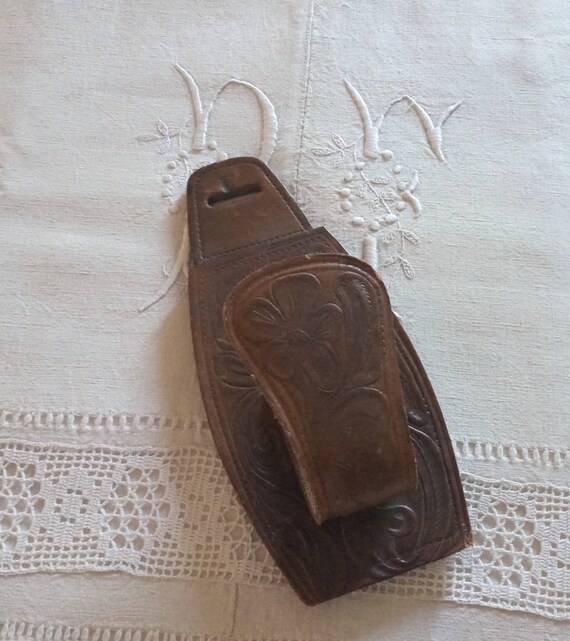 Patère en cuir sculpté / porte manteau vintage en cuir / - Etsy France