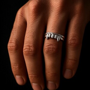 Elegant Vampire Fangs Jaw, Vampire Ring, Vampire Teeth Ring, Unisex ...