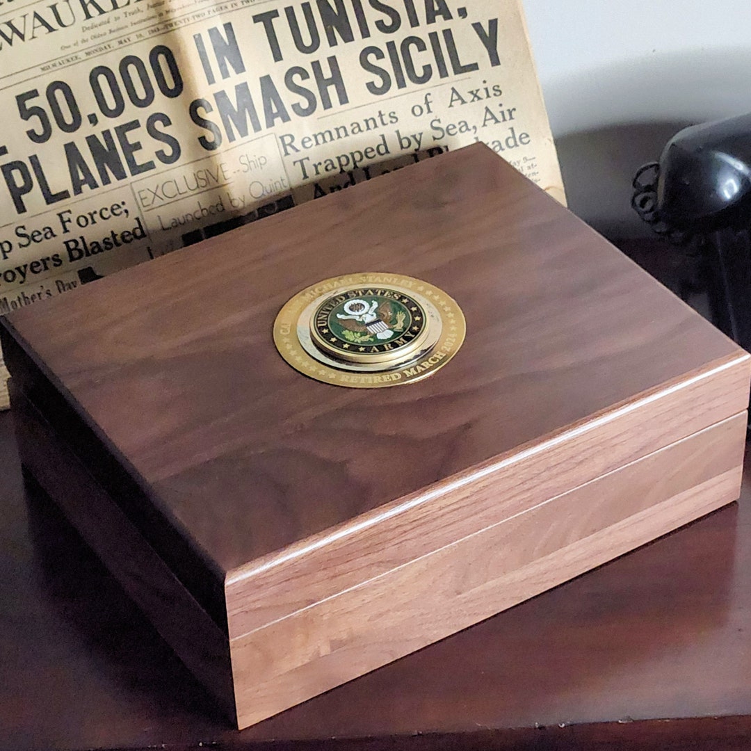 Large Deluxe Personalized U.S. Army Keepsake Box With Colored Medallion ...
