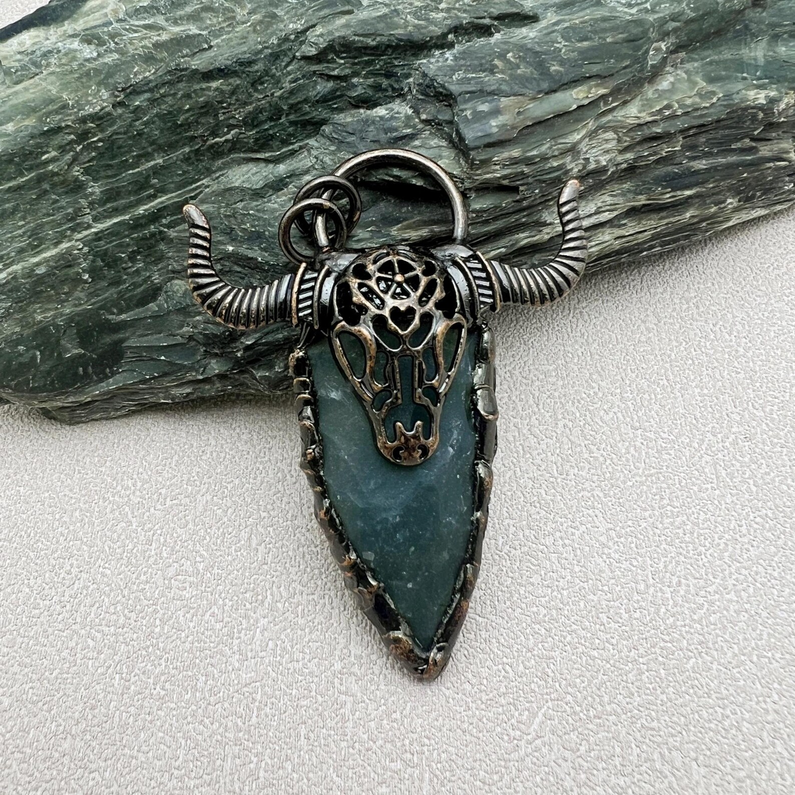 Arrowhead Indian Agate Buffalo Cattle Skull Pendant, Longhorn Cattle ...