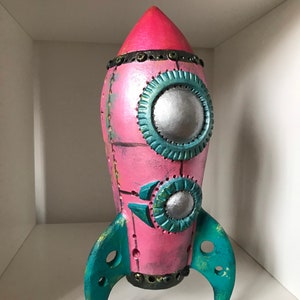 Felix 50s Style Pink Ceramic Rocket Light Sculpture. Perfect Gift for ...