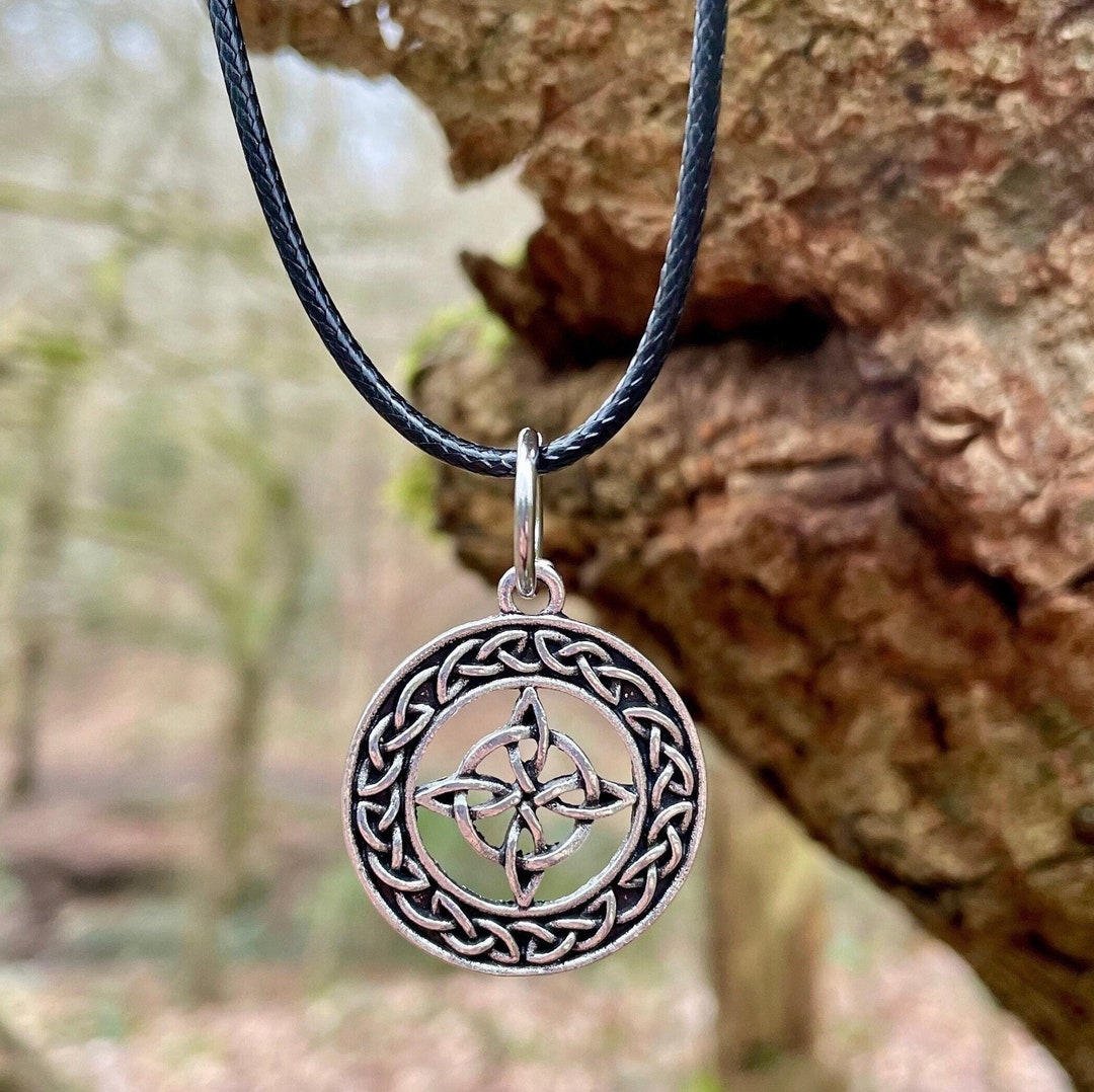 POWER OF FOUR Witchcraft Witch Pagan Wiccan Celtic Four Corners Round ...