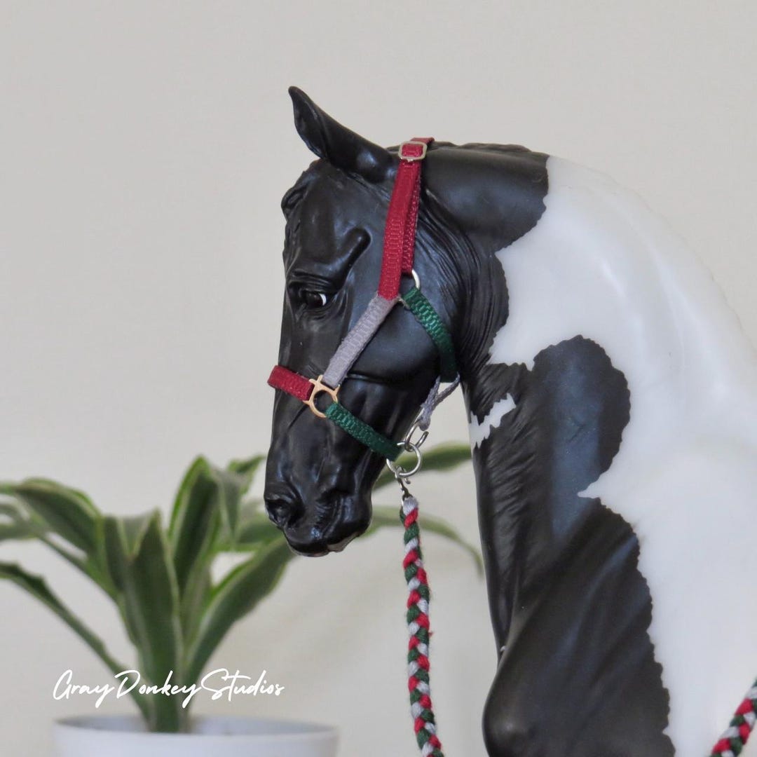 Holiday Parade Traditional Model Horse Halter and Lead Rope Set Fist 1/ ...