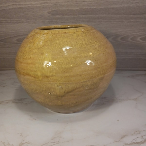 Round Vase - Etsy