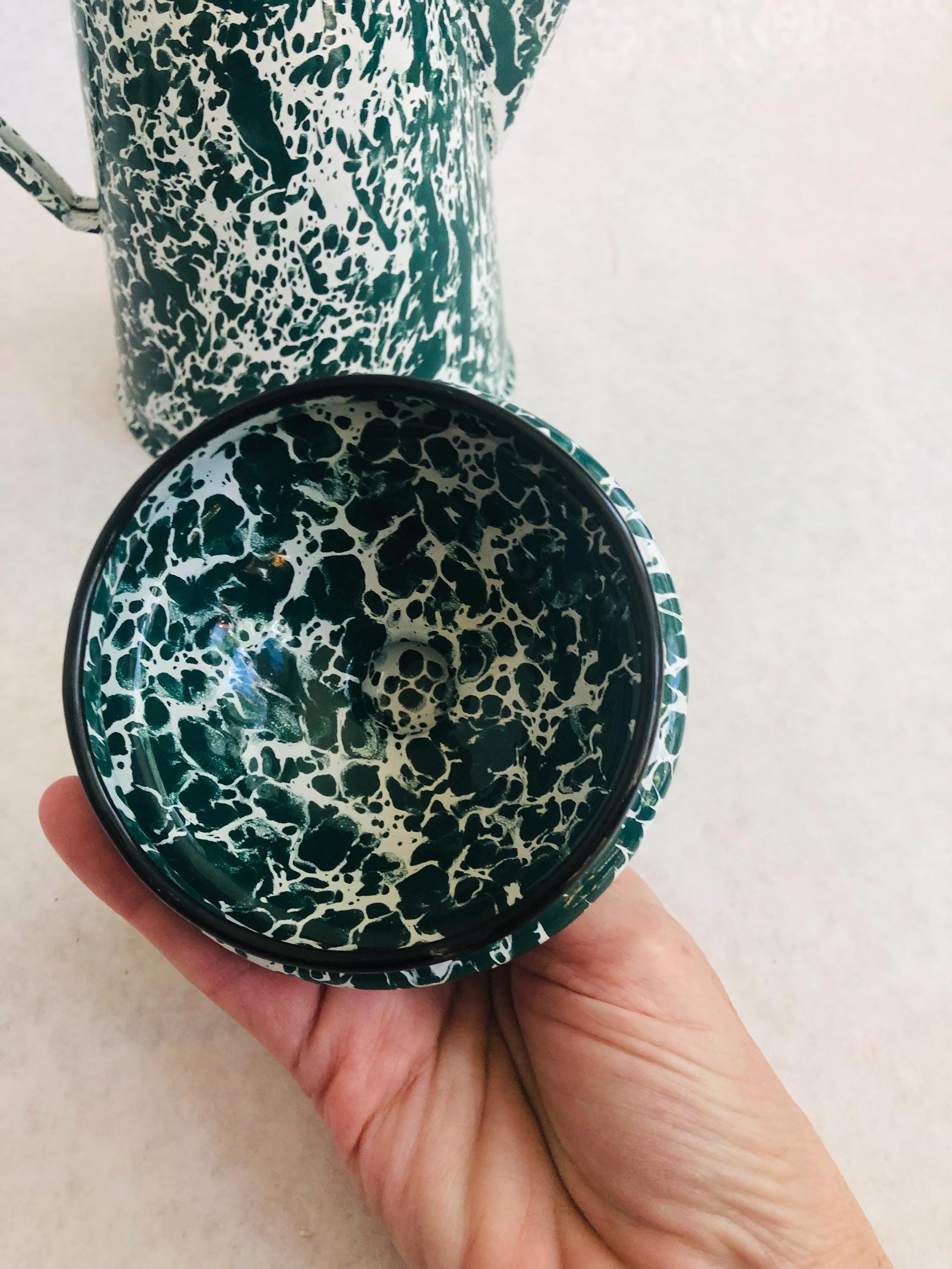 Vintage Splatter Enamelware Coffee Set, Green Kettle and Red Mugs - Etsy