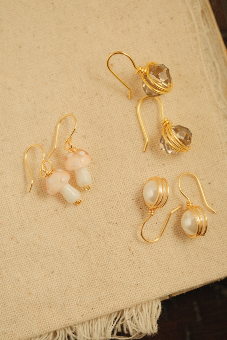 Handmade PEARL EARRINGS. - Etsy