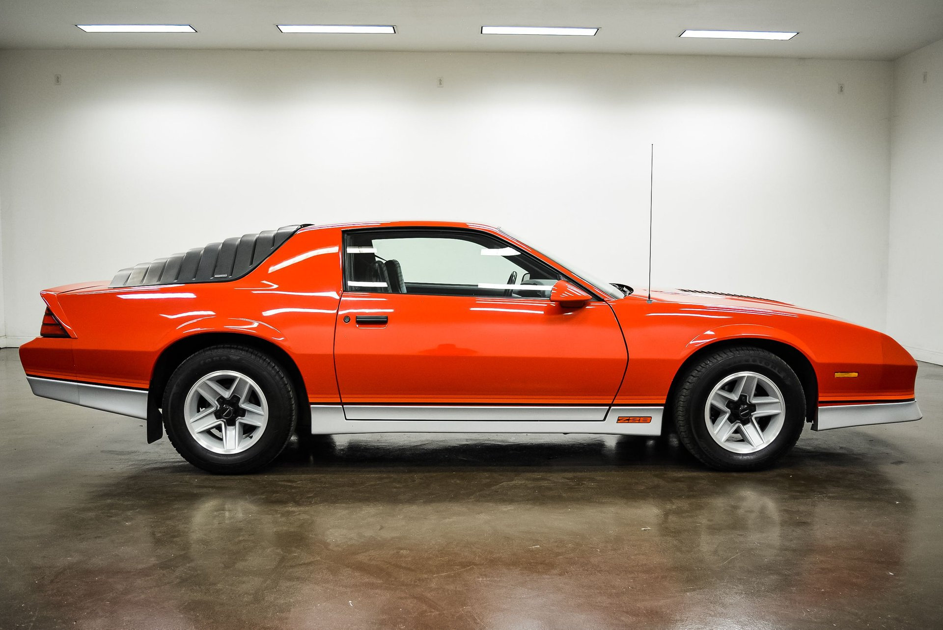 1985 Chevy Camaro IROC-Z red Poster 24x36 Inches - Etsy