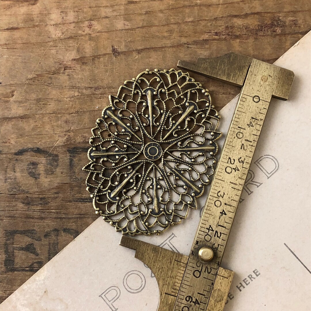 Antique Gold Brass Filigree Stamping: Ornate Base (set of 5) - Etsy