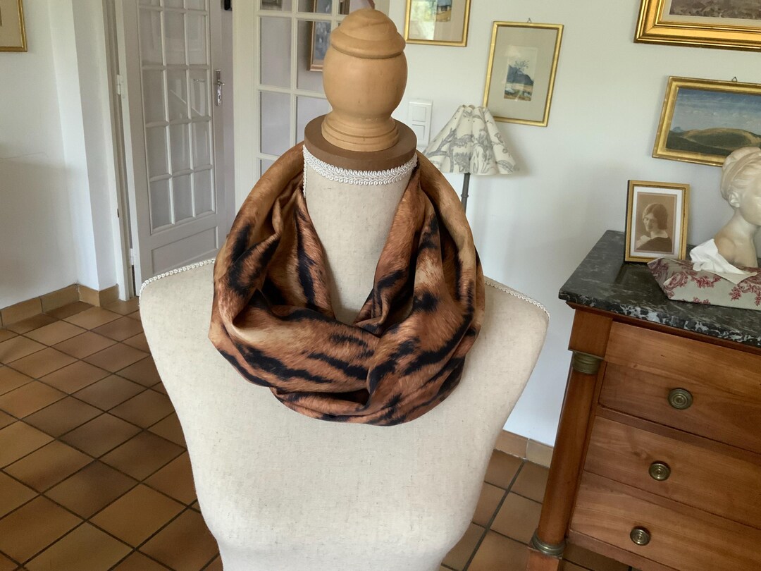 Snood/animal Print/viscose and Silk/wraps Twice Around the Neck ...