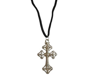 Silver Circle Cross Pendant - Etsy