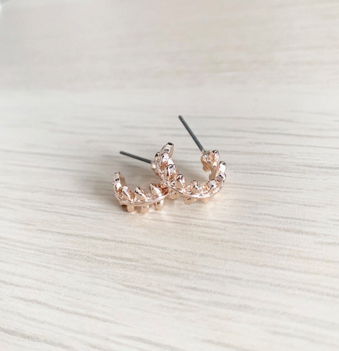 Vintage Retro 90s Rose Gold Leaf Round Circle Thick Shiny Smooth Nature ...