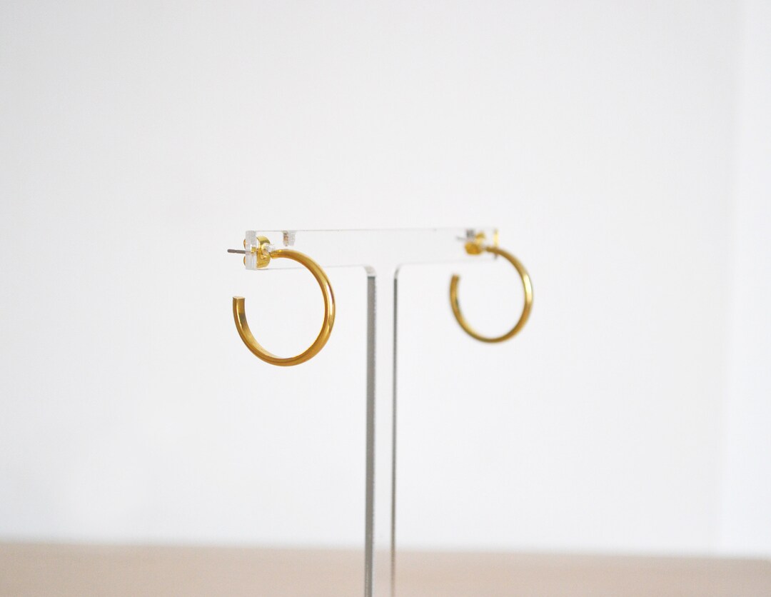 Vintage Retro 80s Gold Round Circle Smooth Shiny Thin Small Lightweight ...